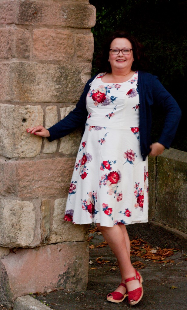 Simplicity 1606 - review - Purl and Seam